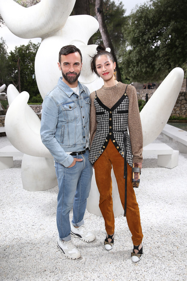 Louis-Vuitton-Celebrities-Cruise-2019-27-Nicolas-Ghesquière,-Zhong-Chu ...