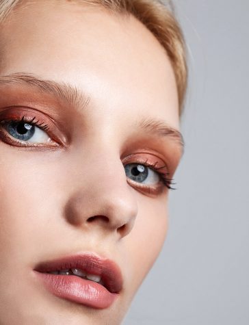 BEAUTY SCENE EXCLUSIVE: Shades of a Woman by Debora Barnaba