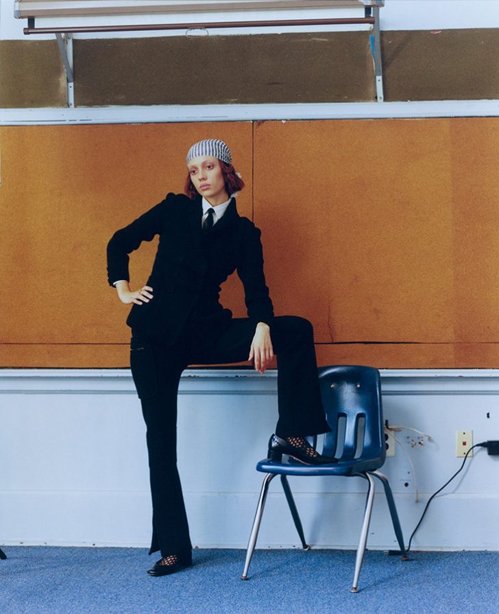 Lunch Break by Jonathan Schoonover for Elle Mexico November 2020 Issue