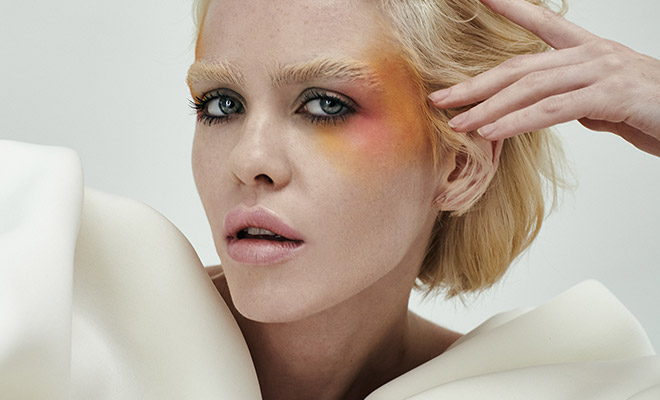 BEAUTY SCENE EXCLUSIVE: All Eyes On Me by Alena Saz